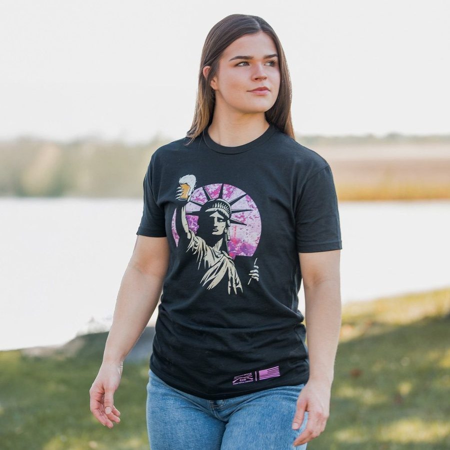 Women's Toast To Freedom Boyfriend Fit T-Shirt - Realtree Extreme ...