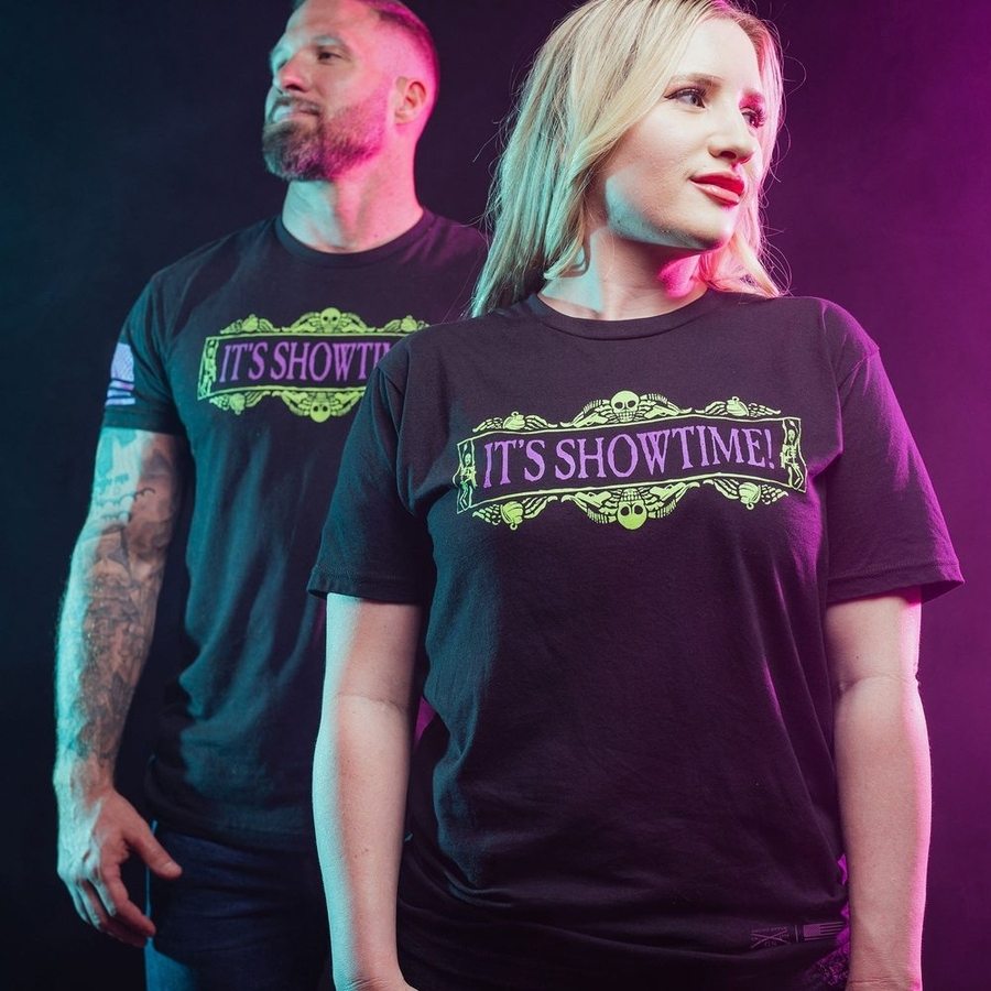 Women's It's Showtime Boyfriend Fit T-Shirt - Black – Grunt Style, LLC